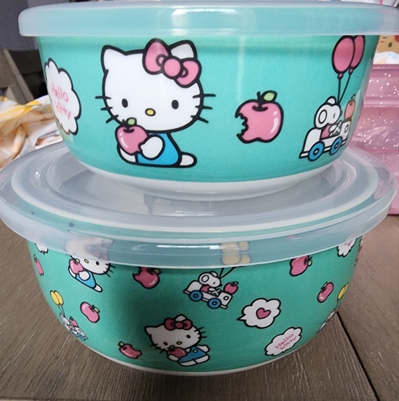 Hello Kitty | Kitchen | Hello Kitty Tupperware Set W Lids | Poshmark